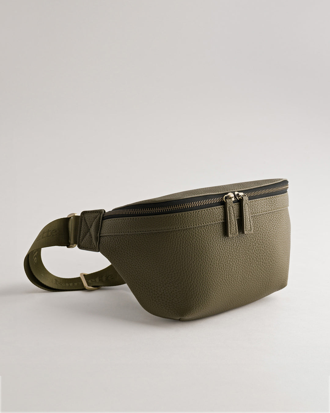 Versa Camera Bag – Crossbody with Camera Strap | Kamrette